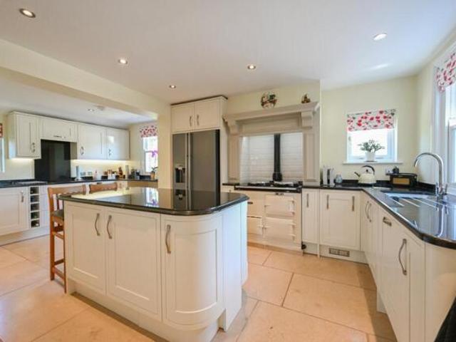 For Sale 4 Bedroom House Lyndhurst Hampshire DLS101678304