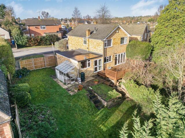 For Sale 4 Bedroom House Maidenhead Windsor And Maidenhead DS101025374
