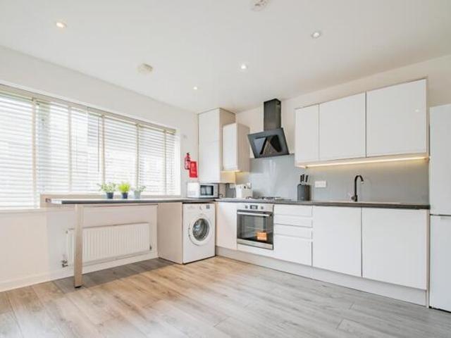For Sale 4 Bedroom House Manchester Salford DS87911073