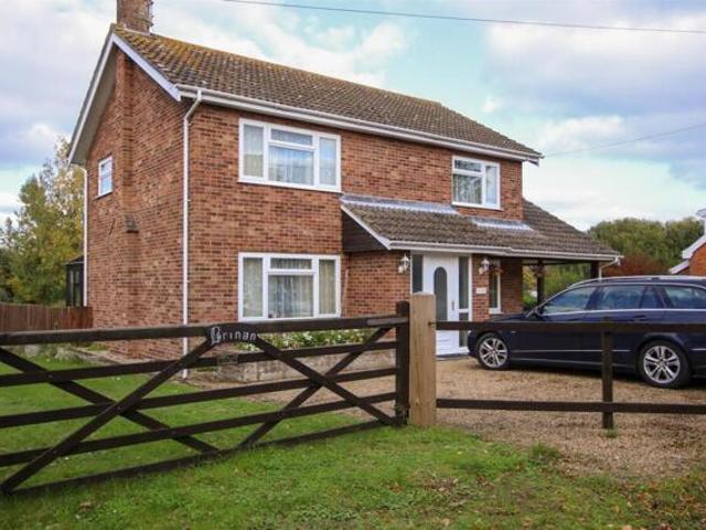 For Sale 4 Bedroom House Middleton Middleton DS98649177