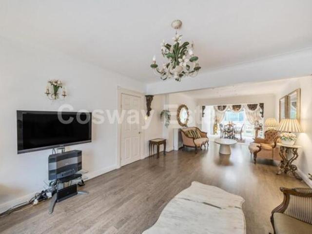 For Sale 4 Bedroom House Mill Hill Greater London DLS100097019