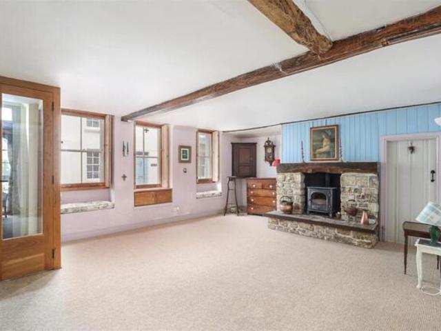 For Sale 4 Bedroom House Minchinhampton Minchinhampton DLS100398540