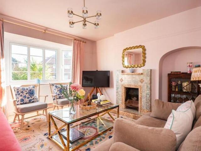For Sale 4 Bedroom House Norfolk Norfolk DLS99688553