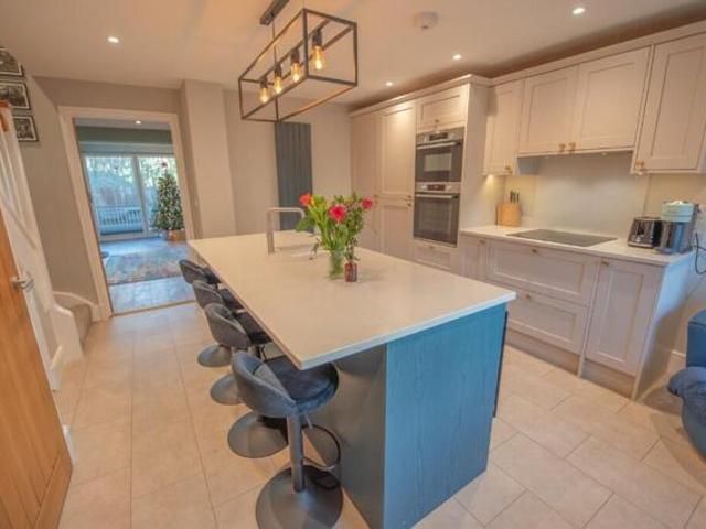 For Sale 4 Bedroom House North Yorkshire Bradford DLS98834725