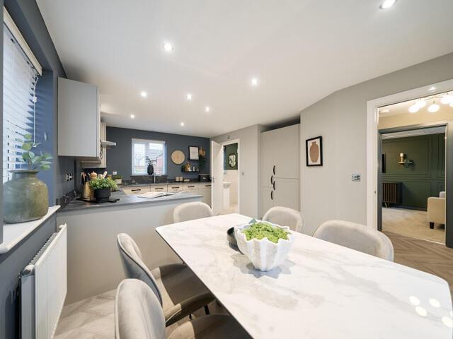 For Sale 4 Bedroom House Northampton Northamptonshire DLS100398278