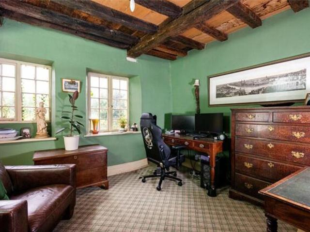 For Sale 4 Bedroom House Northampton Northamptonshire DLS101059976