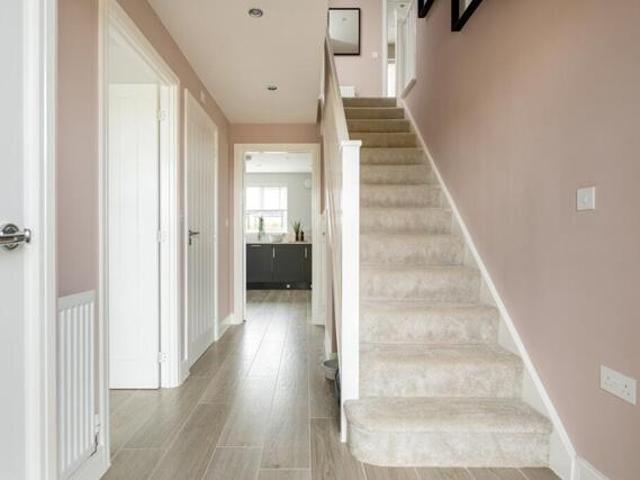 For Sale 4 Bedroom House Northampton Northamptonshire DS101931631