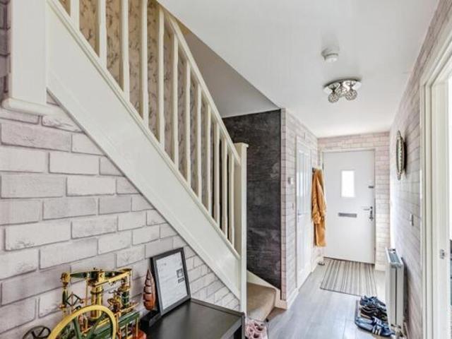 For Sale 4 Bedroom House Northampton Northamptonshire DS99130356