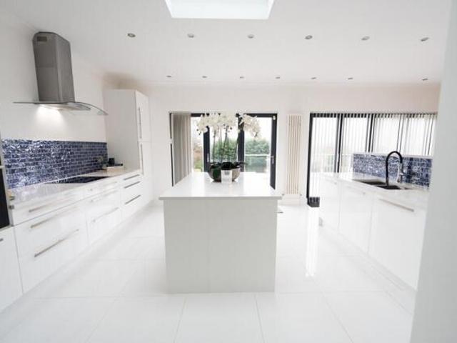For Sale 4 Bedroom House Northampton Northamptonshire DS99237246