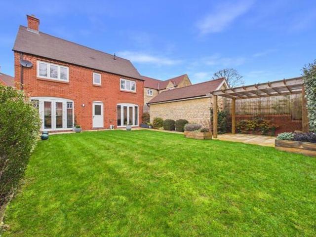For Sale 4 Bedroom House Northamptonshire Northamptonshire DLS100366428