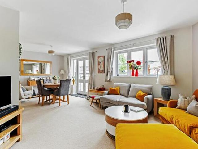 For Sale 4 Bedroom House Northamptonshire Northamptonshire DLS99840335