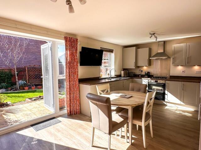 For Sale 4 Bedroom House Nailsea North Somerset DS100685003