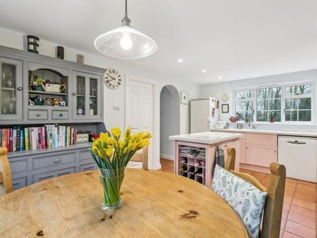 For Sale 4 Bedroom House Naphill Buckinghamshire DLS100132694