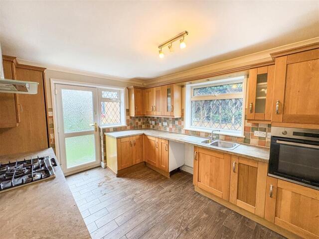 For Sale 4 Bedroom House New Waltham New Waltham DLS99203975