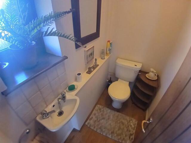 For Sale 4 Bedroom House Nuneaton Warwickshire DS100854986