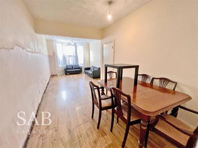 For Sale 4 Bedroom House Southall Greater London DLS100649226