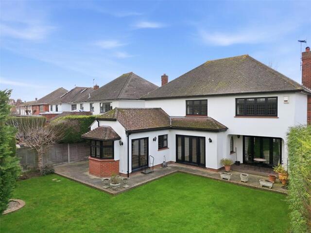 For Sale 4 Bedroom House Southend On Sea Southend on Sea DLS99029403