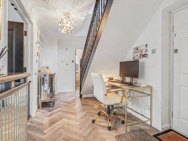 For Sale 4 Bedroom House Southend On Sea Southend on Sea DS100191772