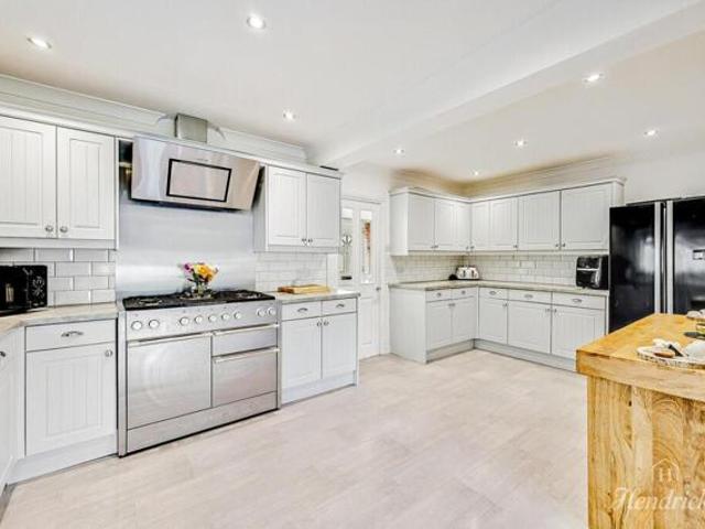 For Sale 4 Bedroom House Southend Southend on Sea DS100685357