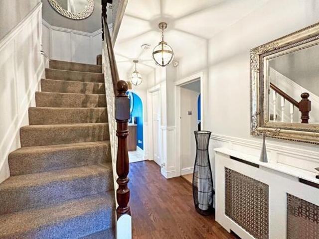 For Sale 4 Bedroom House Solihull Solihull DS98154303