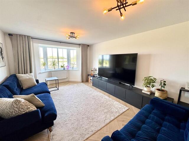 For Sale 4 Bedroom House Sedbury Gloucestershire DS98262546