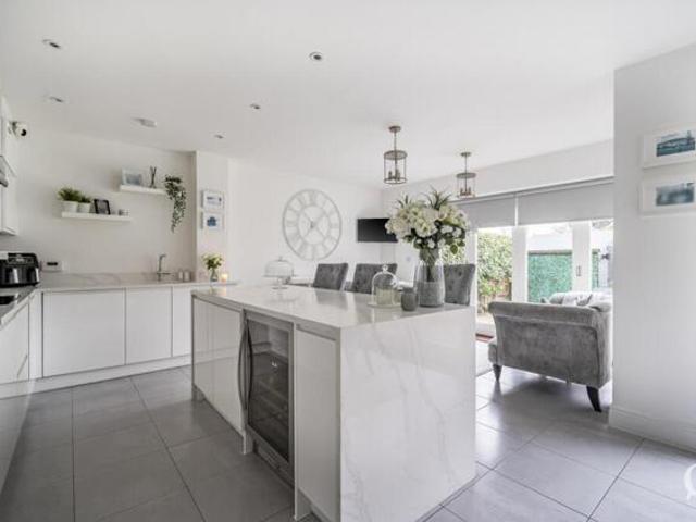 For Sale 4 Bedroom House Sittingbourne Kent DS99773762
