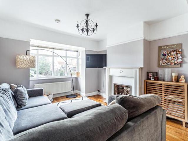 For Sale 4 Bedroom House St. Albans Hertfordshire DLS98687383