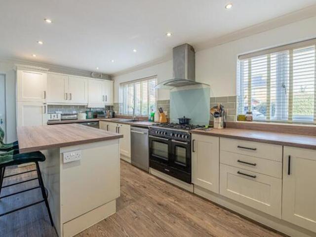 For Sale 4 Bedroom House St. Neots St. Neots DS100786659