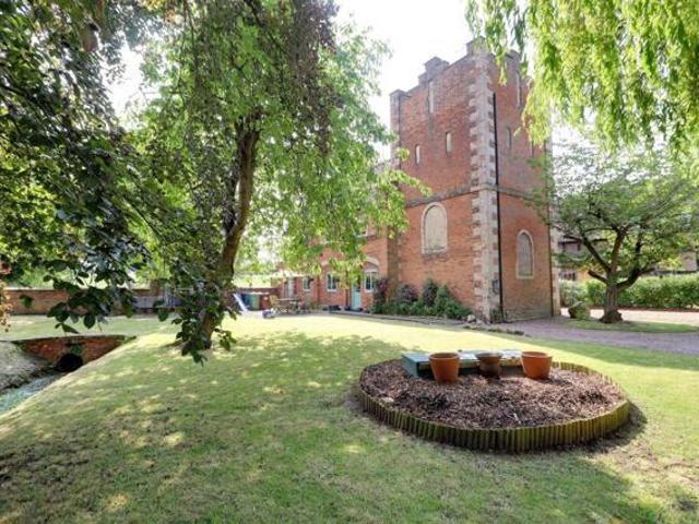 For Sale 4 Bedroom House Stafford Staffordshire DS99092404
