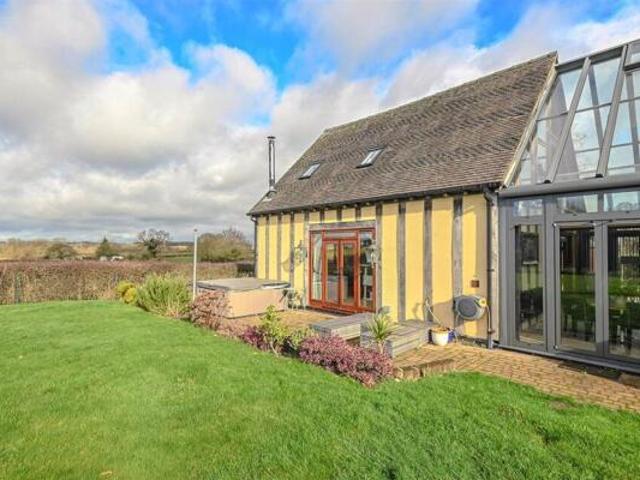For Sale 4 Bedroom House Staffordshire Staffordshire DLS101796957