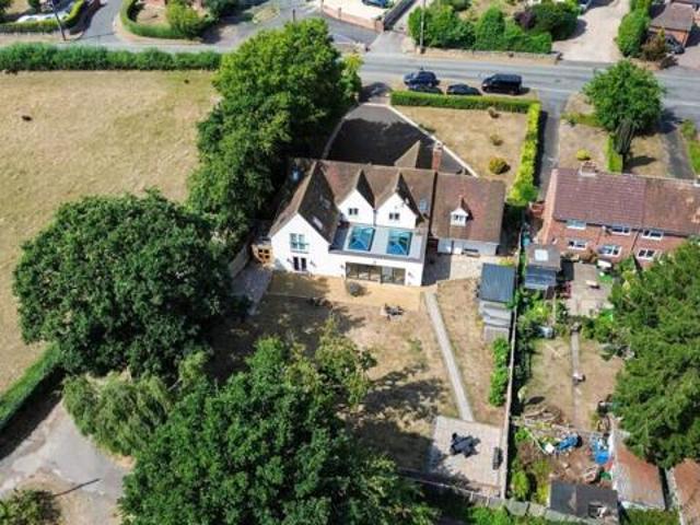 For Sale 4 Bedroom House Staffordshire Staffordshire DS100540612