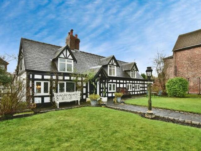 For Sale 4 Bedroom House Stockport Greater Manchester DLS101777742
