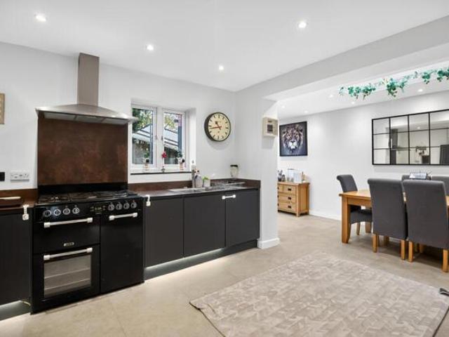For Sale 4 Bedroom House Stoke On Trent Stoke On Trent DLS98903239