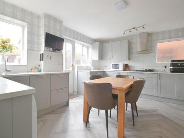 For Sale 4 Bedroom House Stretton Staffordshire DLS99688401