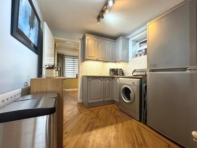 For Sale 4 Bedroom House Stretton Staffordshire DS98969047