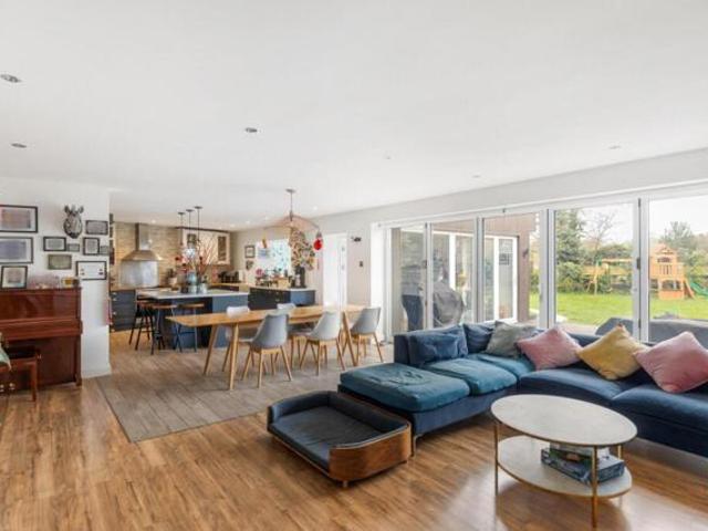 For Sale 4 Bedroom House Sunbury Surrey DS100824935