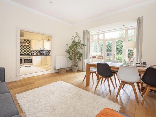 For Sale 4 Bedroom House Surbiton Greater London DLS99204242