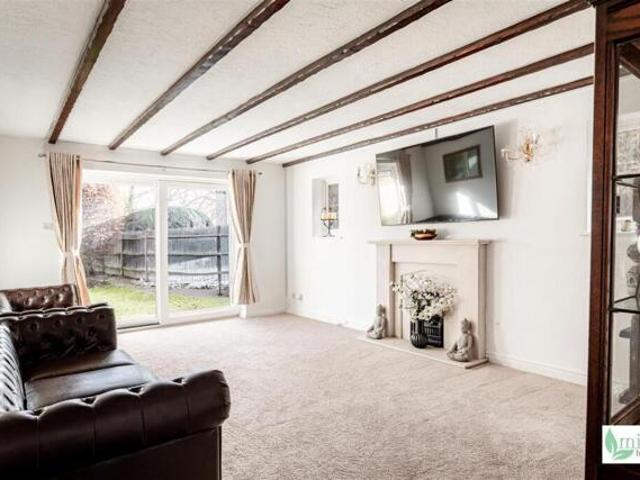 For Sale 4 Bedroom House Surrey Great London DLS99437024