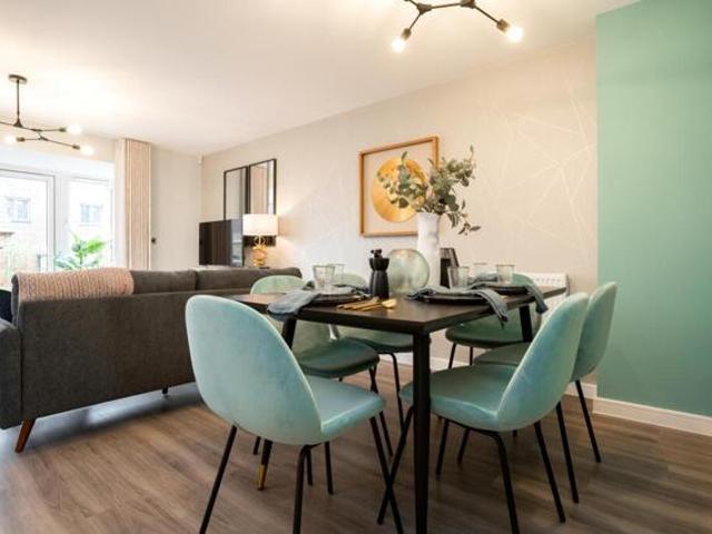 For Sale 4 Bedroom House Surrey Great London DLS100917566