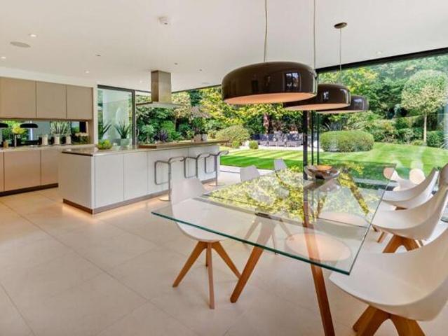 For Sale 4 Bedroom House Surrey Great London DLS100953432