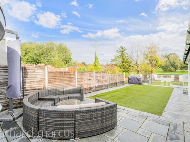 For Sale 4 Bedroom House Surrey Great London DLS100191770