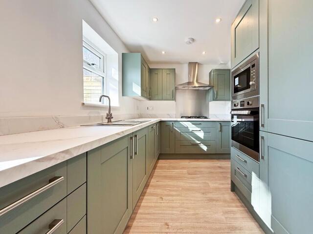 For Sale 4 Bedroom House Surrey Great London DLS100224246