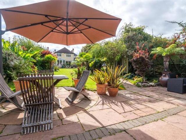 For Sale 4 Bedroom House Surrey Greater London DS99952124