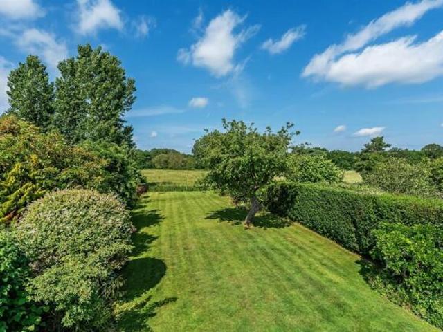 For Sale 4 Bedroom House Surrey Surrey DLS99344869
