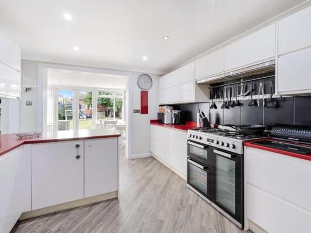 For Sale 4 Bedroom House Surrey Surrey DLS100540753