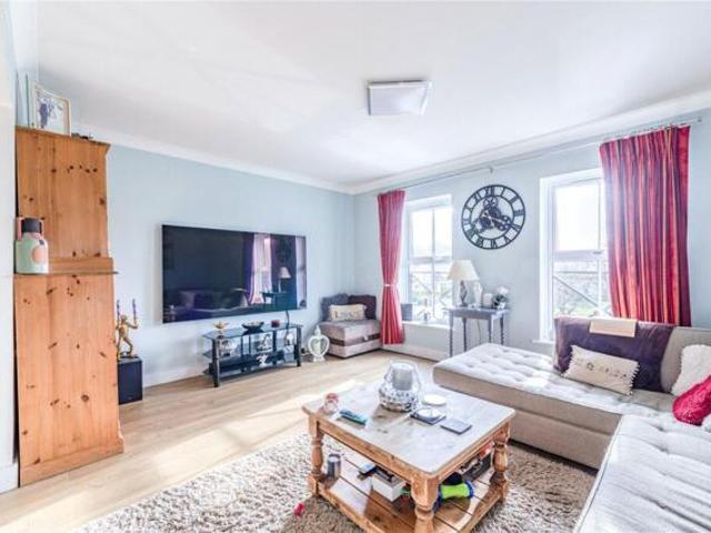For Sale 4 Bedroom House Surrey Surrey DLS101796847