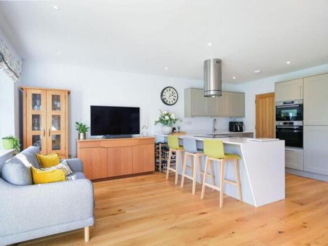 For Sale 4 Bedroom House Surrey Surrey DLS101955347