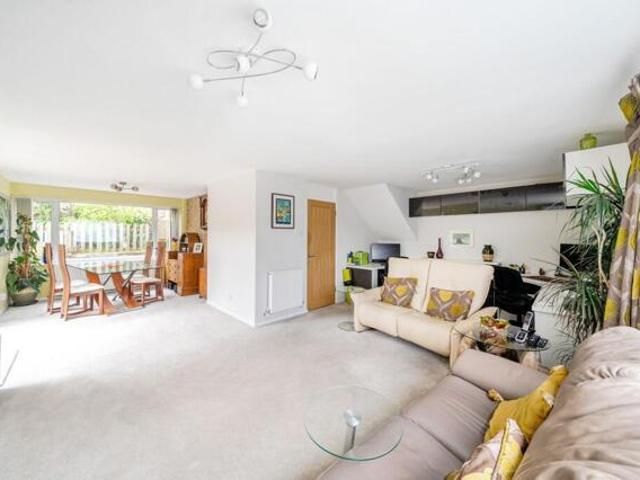 For Sale 4 Bedroom House Surrey Surrey DS101674886