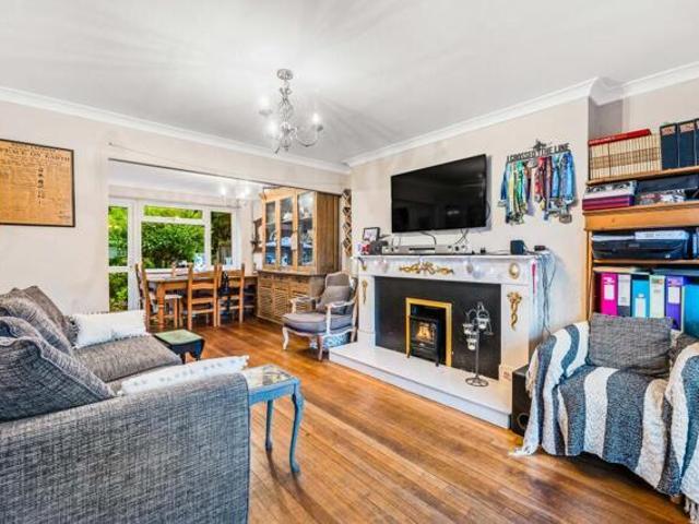 For Sale 4 Bedroom House Surrey Surrey DS98118804