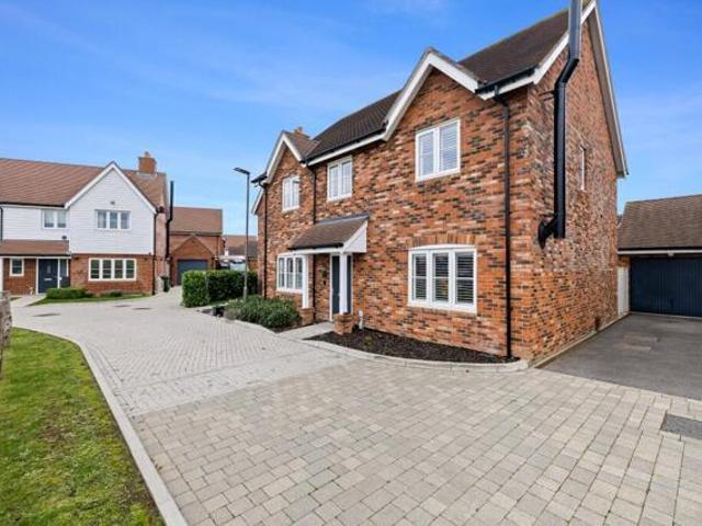 For Sale 4 Bedroom House Surrey Surrey DS98154068